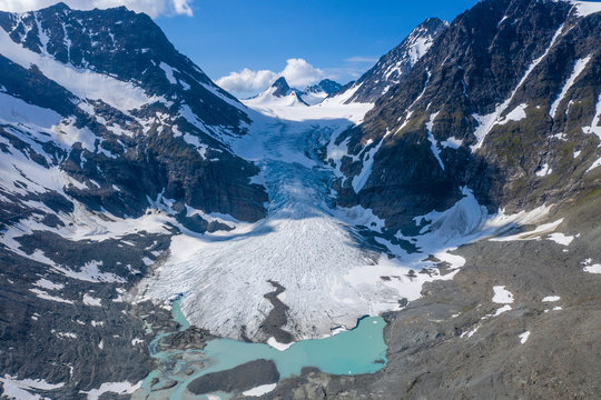 Gletscherspalte Bilder – Durchsuchen 44,917 Archivfotos, Vektorgrafiken ...