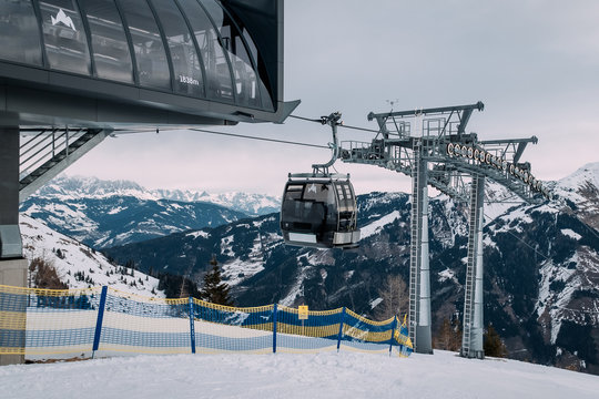 รูปภาพSchilift – เลือกดูภาพถ่ายสต็อก เวกเตอร์ และวิดีโอ443 | Adobe Stock