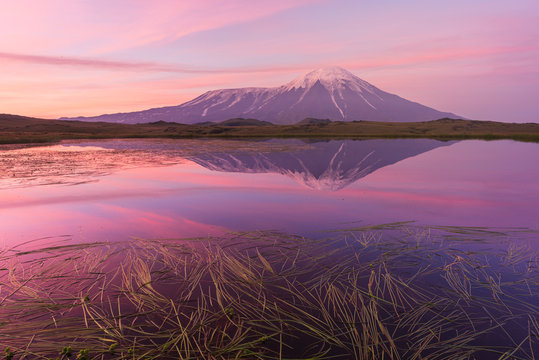 รูปภาพSopka – เลือกดูภาพถ่ายสต็อก เวกเตอร์ และวิดีโอ1,674 | Adobe Stock