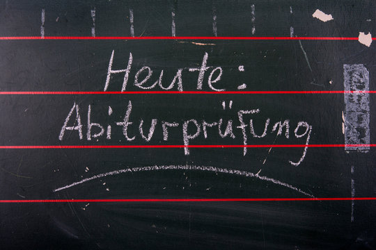 Abitur-Symbol-Bilder: Stock-Fotos & -Videos. | Adobe Stock