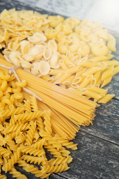 Insalatonde Bilder – Durchsuchen 371 Archivfotos, Vektorgrafiken und ...