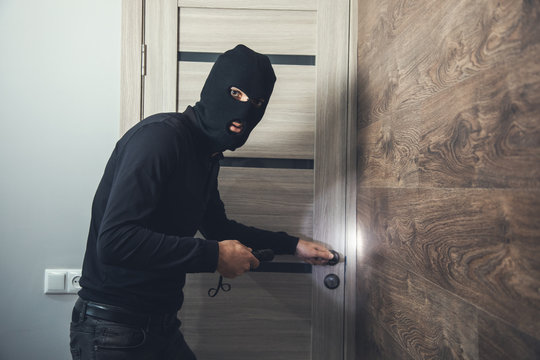 รูปภาพRobber – เลือกดูภาพถ่ายสต็อก เวกเตอร์ และวิดีโอ112,897 | Adobe Stock