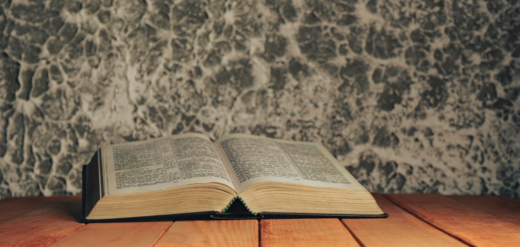 "Open Bible On Desk" Images – Browse 104 Stock Photos, Vectors, and ...