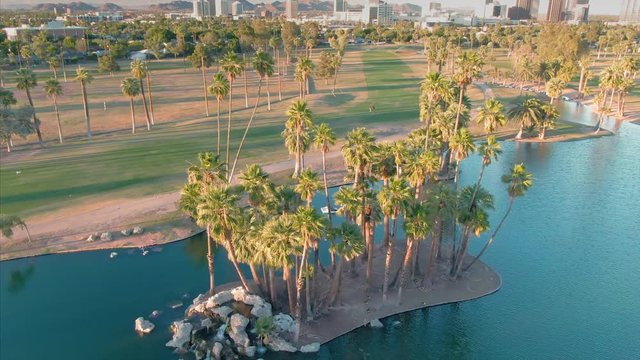 Encanto Bilder – Durchsuchen 3,788 Archivfotos, Vektorgrafiken und ...