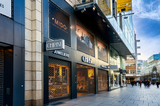 Zeil Bilder – Durchsuchen 837 Archivfotos, Vektorgrafiken und Videos ...