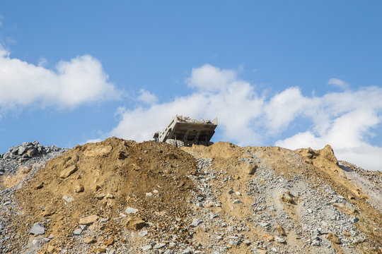 "Refuse Tip" Bilder – Durchsuchen 69 Archivfotos, Vektorgrafiken und ...