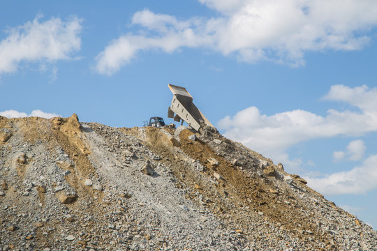 "Refuse Tip" Bilder – Durchsuchen 69 Archivfotos, Vektorgrafiken und ...