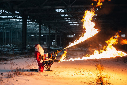 「Flamethrower」の画像 - 2,244 件の Stock 写真、ベクターおよびビデオ | Adobe Stock