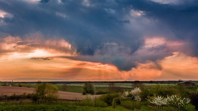 "Heavy Sky" Bilder – Durchsuchen 200 Archivfotos, Vektorgrafiken und ...