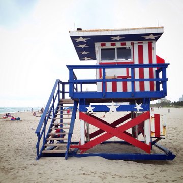 "Lifeguard Station" Images – Browse 105,120 Stock Photos, Vectors, and ...