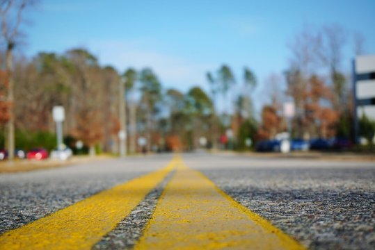"Double Yellow Lines" Images – Browse 3,041 Stock Photos, Vectors, and ...