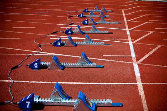 898 BEST "Starting Blocks" IMAGES, STOCK PHOTOS & VECTORS | Adobe Stock