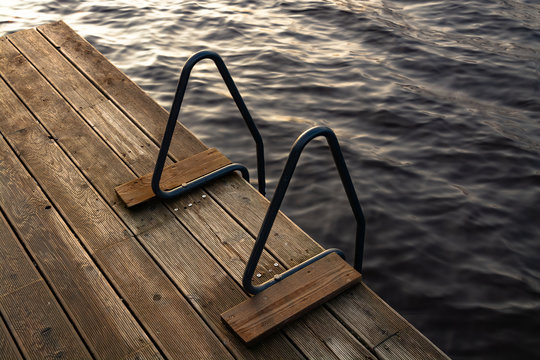 Metallleiter Bilder – Durchsuchen 67,083 Archivfotos, Vektorgrafiken ...