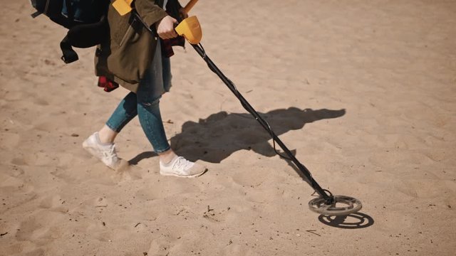"Metal Detecting"-Bilder: Stock-Fotos & -Videos. | Adobe Stock