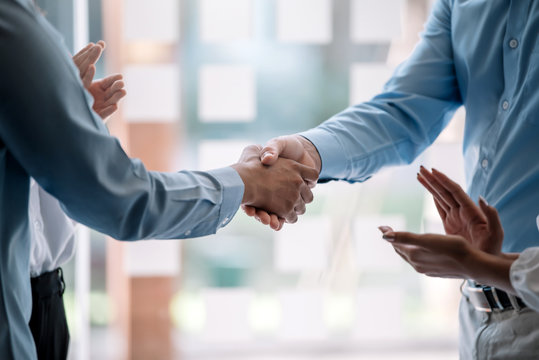Free Handshake Images – Browse 3,272 Free Stock Photos, Vectors, and ...
