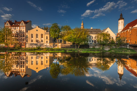 รูปภาพOppeln – เลือกดูภาพถ่ายสต็อก เวกเตอร์ และวิดีโอ768 | Adobe Stock