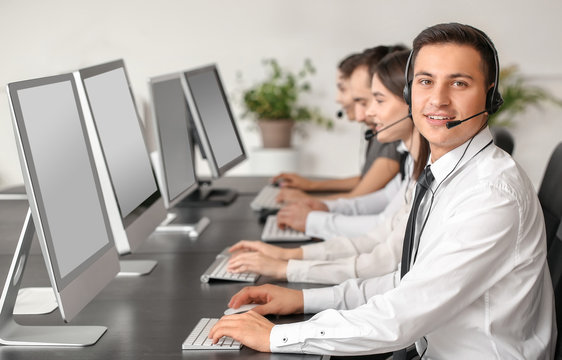 Obrázky Agents – procházejte fotografie, vektory a videa 727,732 ...