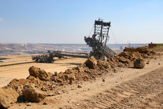 Rohstoffabbau Bilder – Durchsuchen 1,820 Archivfotos, Vektorgrafiken ...