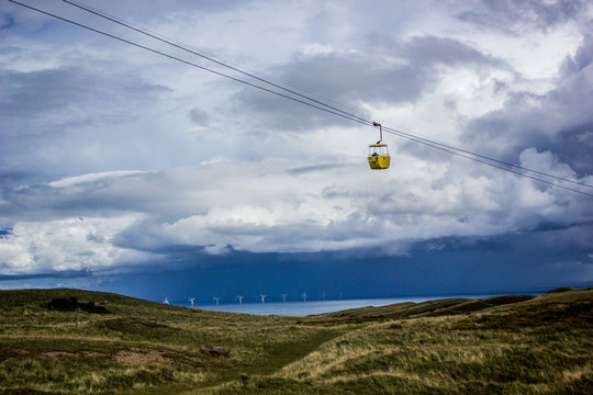 "Overhead Cable Car" Images – Browse 2,918 Stock Photos, Vectors, and ...