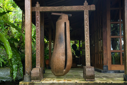 Kentongan - Images et vidéos libres de droits | Adobe Stock