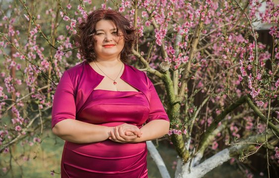 "Chubby Woman" Bilder – Durchsuchen 677 Archivfotos, Vektorgrafiken und ...