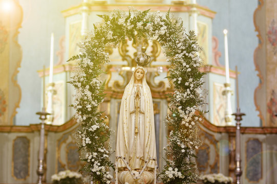 "Mutter Gottes" Bilder – Durchsuchen 99,195 Archivfotos, Vektorgrafiken ...