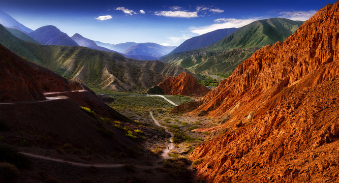 Purmamarca bilder – Bläddra bland 3,763 stockfoton, vektorer och videor ...