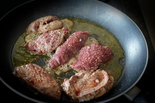 Wildbraten Bilder – Durchsuchen 29,675 Archivfotos, Vektorgrafiken und ...
