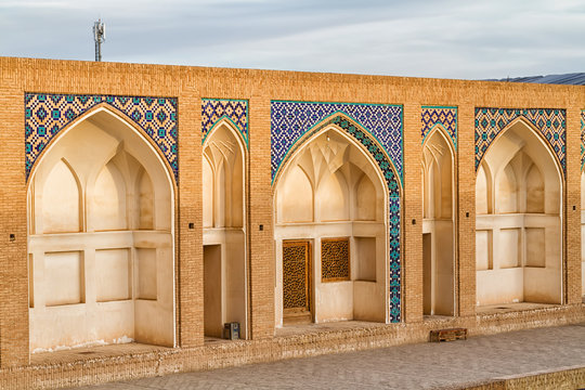 รูปภาพBozorg – เลือกดูภาพถ่ายสต็อก เวกเตอร์ และวิดีโอ337 | Adobe Stock