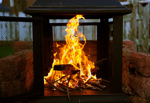 「Pyromanie」の画像 - 122 件の Stock 写真、ベクターおよびビデオ | Adobe Stock