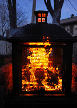 รูปภาพPyromanie – เลือกดูภาพถ่ายสต็อก เวกเตอร์ และวิดีโอ121 | Adobe Stock