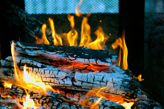 รูปภาพPyromanie – เลือกดูภาพถ่ายสต็อก เวกเตอร์ และวิดีโอ121 | Adobe Stock