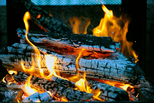 รูปภาพPyromanie – เลือกดูภาพถ่ายสต็อก เวกเตอร์ และวิดีโอ121 | Adobe Stock