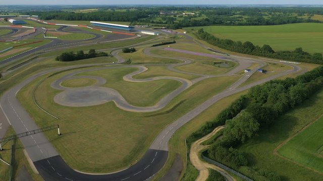 รูปภาพSilverstone – เลือกดูภาพถ่ายสต็อก เวกเตอร์ และวิดีโอ217 | Adobe Stock
