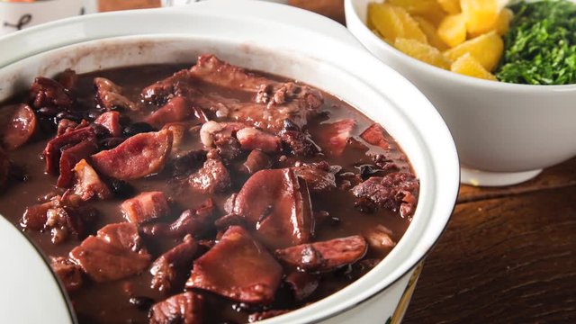 Vídeos do Stock (Feijoada): trechos de vídeo HD e 4K (449) | Adobe Stock