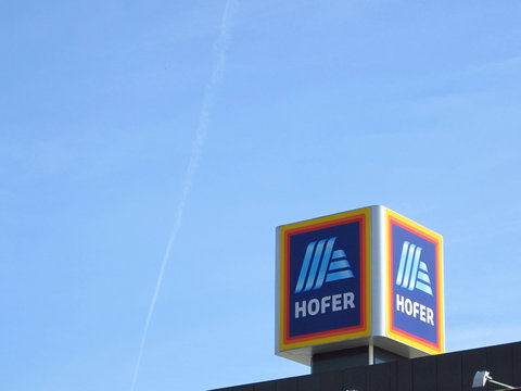 Hofer Bilder – Durchsuchen 319 Archivfotos, Vektorgrafiken und Videos ...