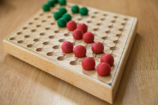 Sternhalma Bilder – Durchsuchen 432 Archivfotos, Vektorgrafiken und ...