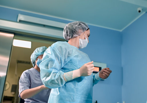 "Surgical Uniform" Imagens – Procure 314 fotos, vetores e vídeos ...