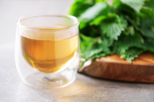 Brennesseltee Bilder – Durchsuchen 2,675 Archivfotos, Vektorgrafiken ...