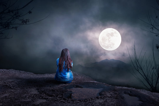 Sitting Alone On Mountain Images – Browse 29,059 Stock Photos, Vectors ...