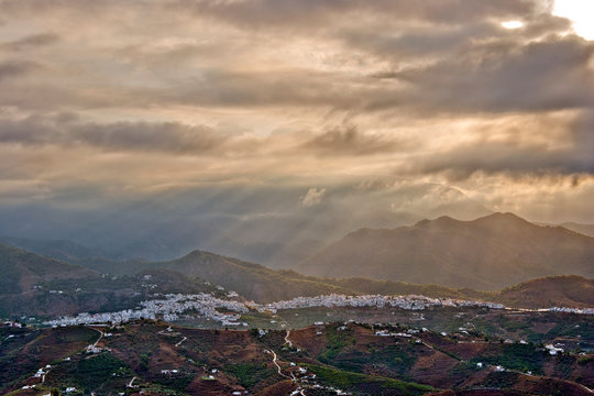 Surrounding Images – Browse 530,680 Stock Photos, Vectors, and Video ...