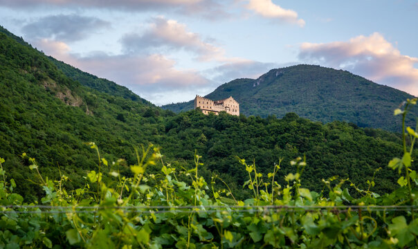 Scnery bilder – Bläddra bland 744 stockfoton, vektorer och videor ...