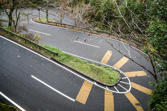 "Sharp Bend"-Bilder: Stock-Fotos & -Videos. | Adobe Stock