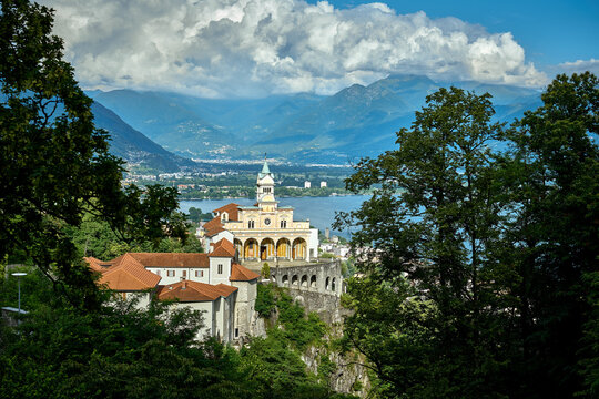 Orselina Bilder – Durchsuchen 380 Archivfotos, Vektorgrafiken und ...