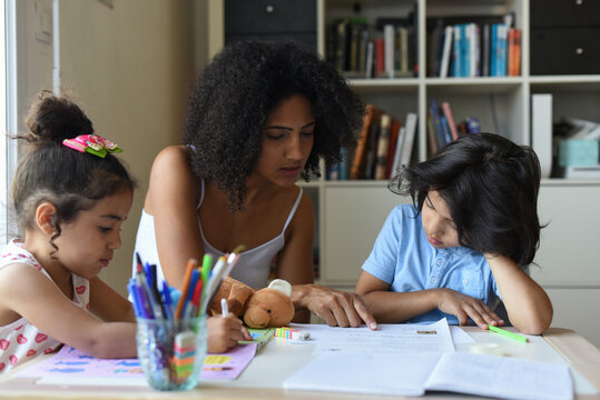 Tutoring Images – Browse 163,363 Stock Photos, Vectors, and Video ...