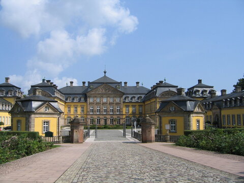 「Barockschloss」の写真素材 | 2,926件の無料イラスト画像 | Adobe Stock