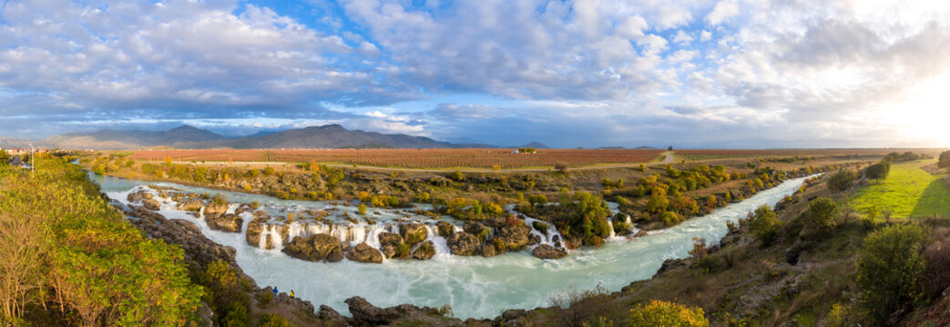 Imágenes de Whitewater Aerial: descubre bancos de fotos, ilustraciones ...