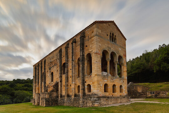 Karolingisch Bilder – Durchsuchen 1,453 Archivfotos, Vektorgrafiken und ...