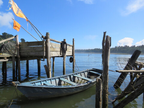 Amarrado 이미지 – 찾아보기 782 스톡 사진, 벡터 및 비디오 | Adobe Stock