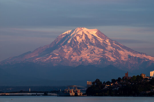 Vulkanit Bilder – Durchsuchen 583,459 Archivfotos, Vektorgrafiken und ...
